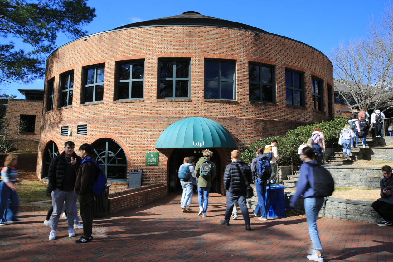 W&M receives record total of Early Decision applications – W&M News