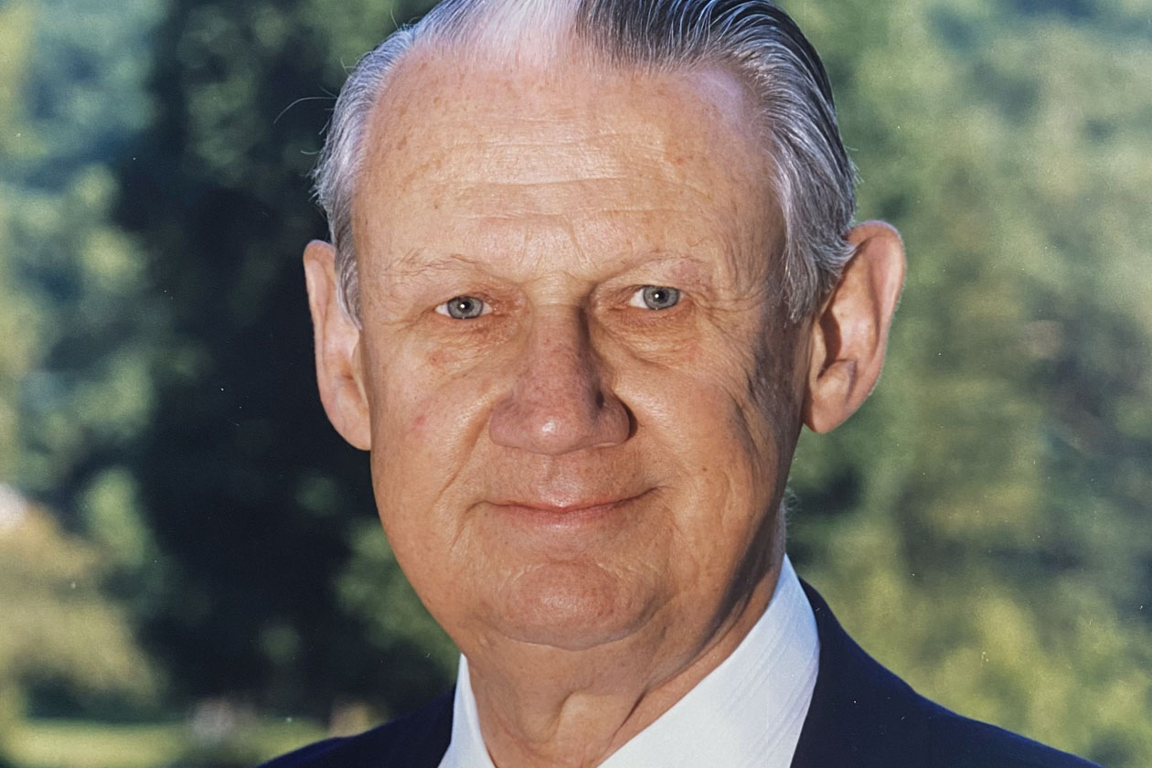 William & Mary selects Brian Earl to lead men’s basketball – W&M News