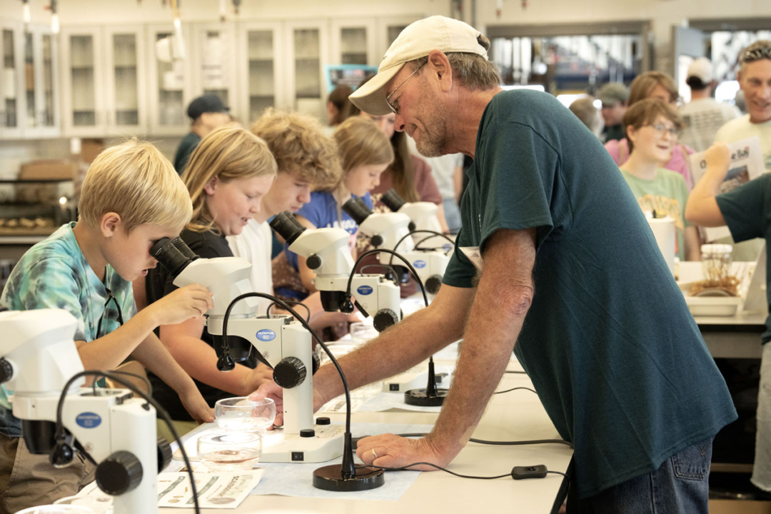 Marine Life Day breaks records, inspires hundreds at Eastern Shore Lab ...