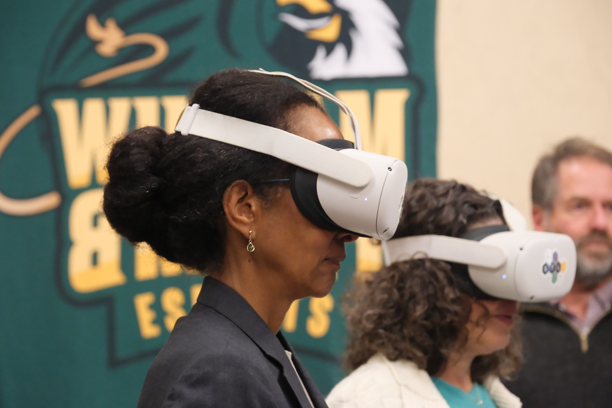 Virtual Reality Lab takes students beyond the classroom – W&M News